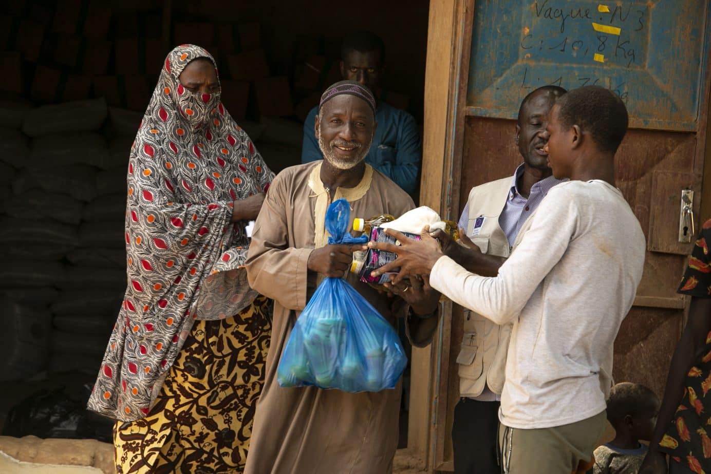 The urgency of feeding displaced families in Niger - Vétérinaires Sans ...